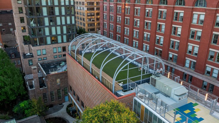 Webnet protects sports field on roof: Jakob Rope Systems