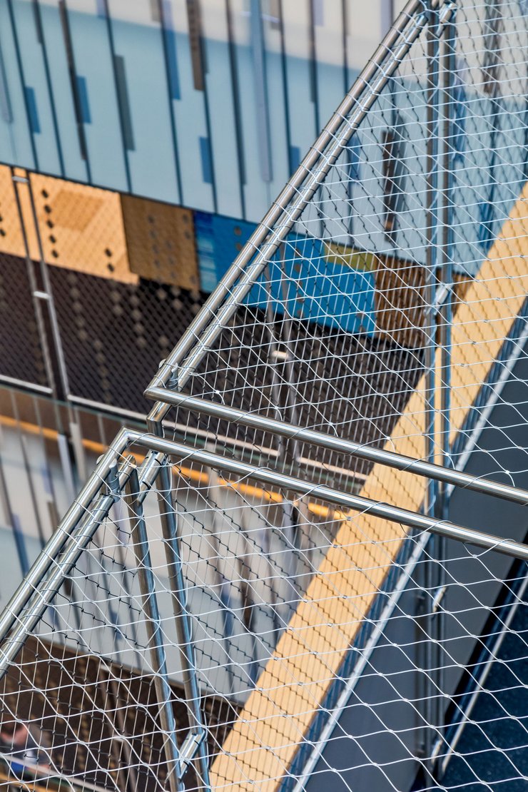 Transparent Webnet barriers for hospital: Jakob Rope Systems